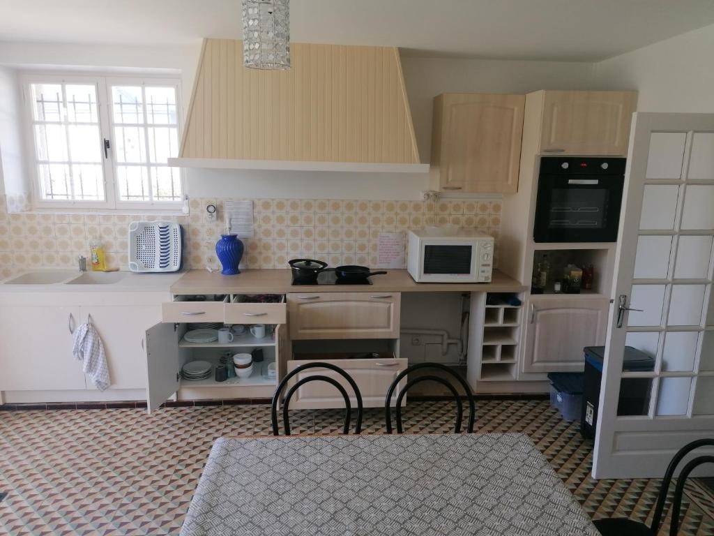 Lit d'appoint 90 par 190, Savigné-lʼÉvêque (updated prices 2026)