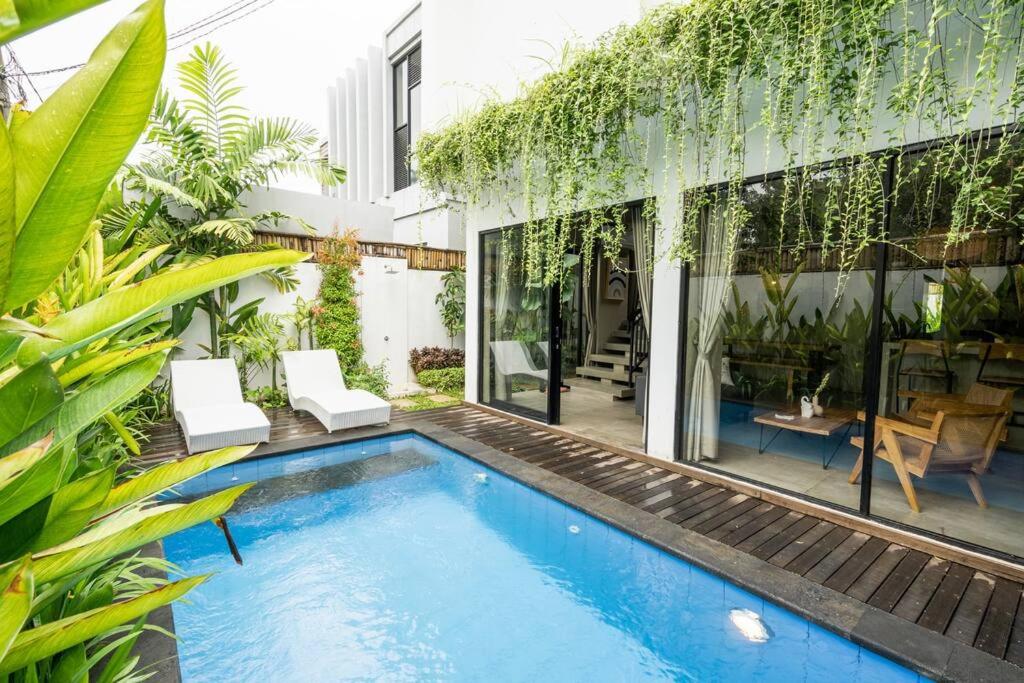 Brand New 2 Bedroom Private Villa only 9 min to Canggu Beach, Dalung ...