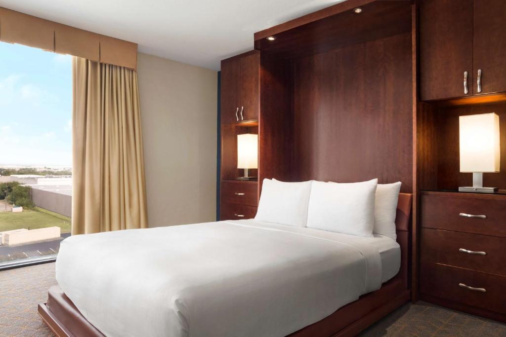 DoubleTree by Hilton DFW Airport North, Irving (updated prices 2025)