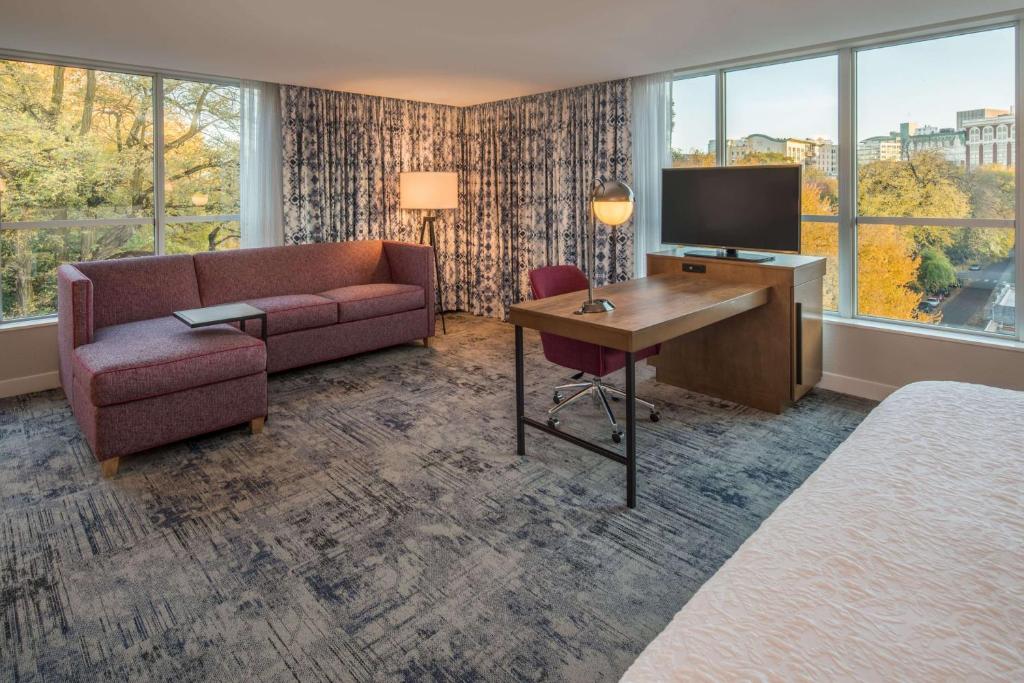 Hampton Inn And Suites By Hilton Portland-Pearl District, Portland ...