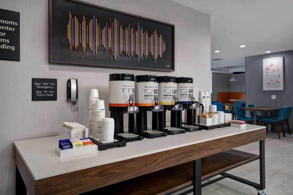 Hampton Inn NY-JFK, Queens (updated prices 2025)