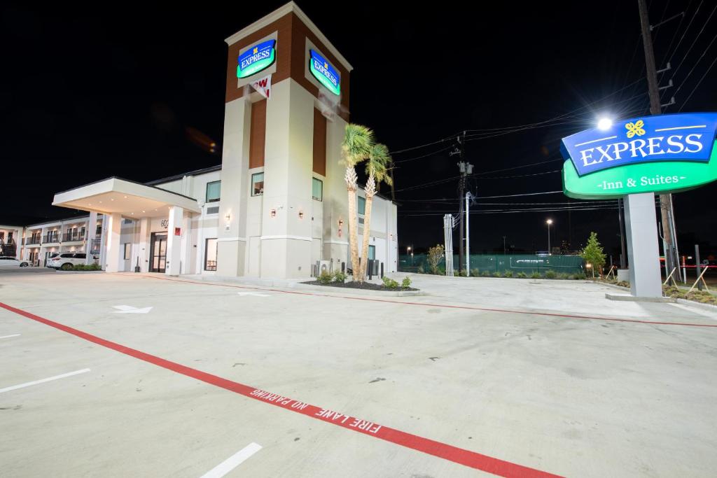Express Inn & Suites, Houston (updated prices 2026)