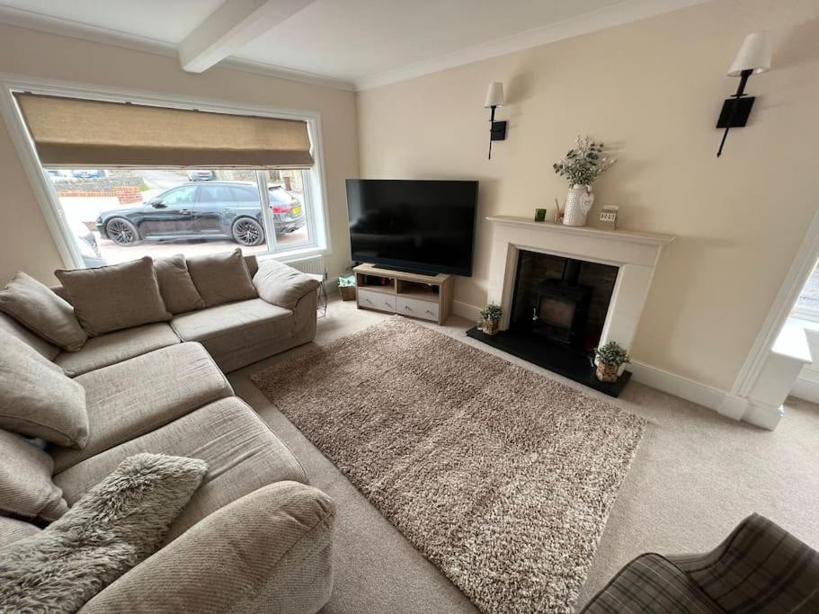 Kingscote countryside bungalow, Radstock (updated prices 2025)