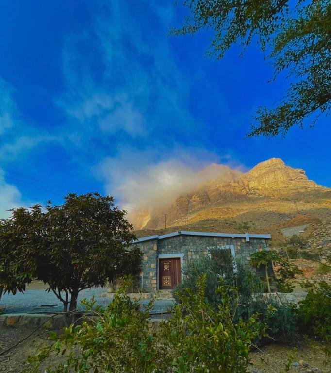 Jabal Shams Villa, Sa‘ab Banī Khamīs (updated prices 2026)