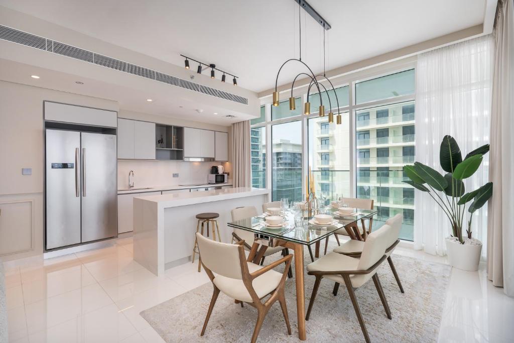 Sunrise Bay with treasure stunning harbour view by Suiteable, Dubai ...