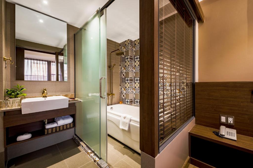 Sunflower Luxury Hotel, Ho Chi Minh City (updated prices 2024)