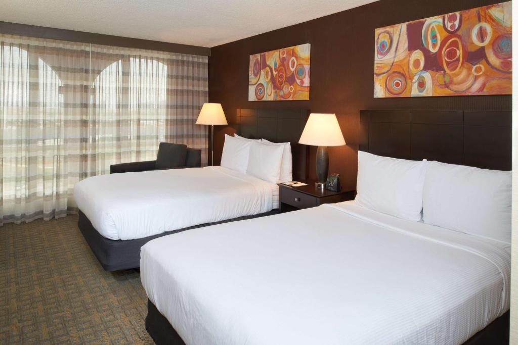 DoubleTree by Hilton Dallas Market Center, Dallas (updated prices 2025)