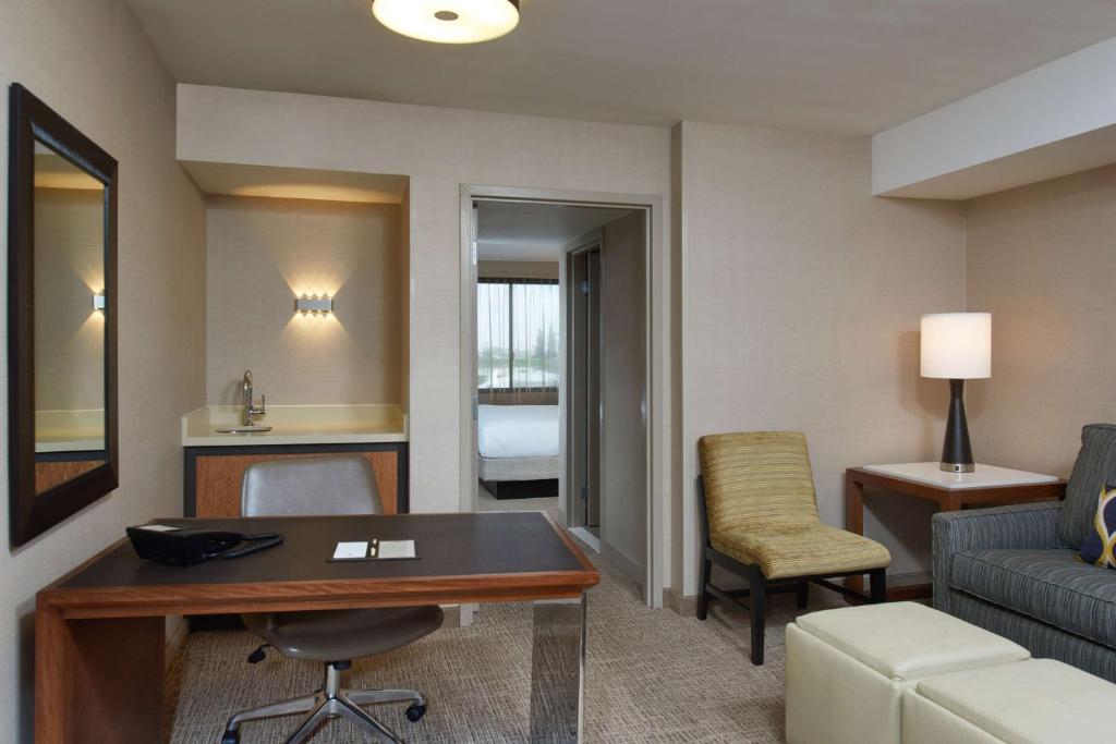 DoubleTree by Hilton Fresno Convention Center, Fresno (updated prices 2025)