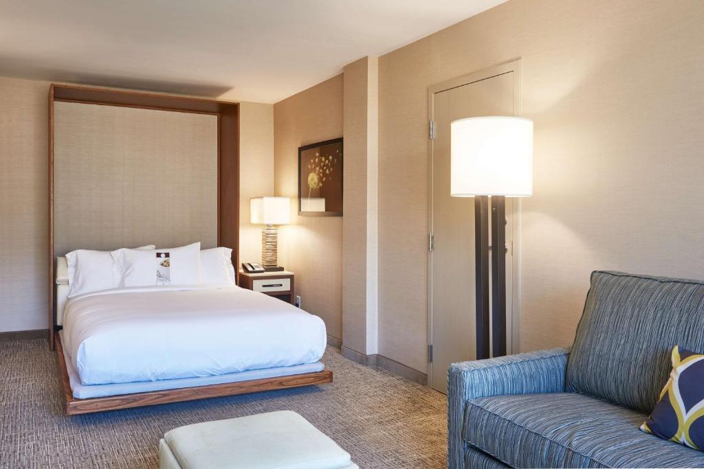 DoubleTree by Hilton Fresno Convention Center, Fresno (updated prices 2025)