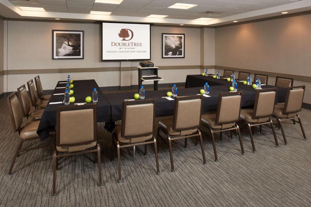 DoubleTree by Hilton Fresno Convention Center, Fresno (updated prices 2025)