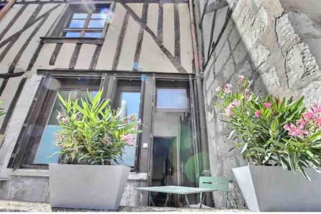 Le Backstage - Triplex centre historique, Bourges (updated prices 2024)