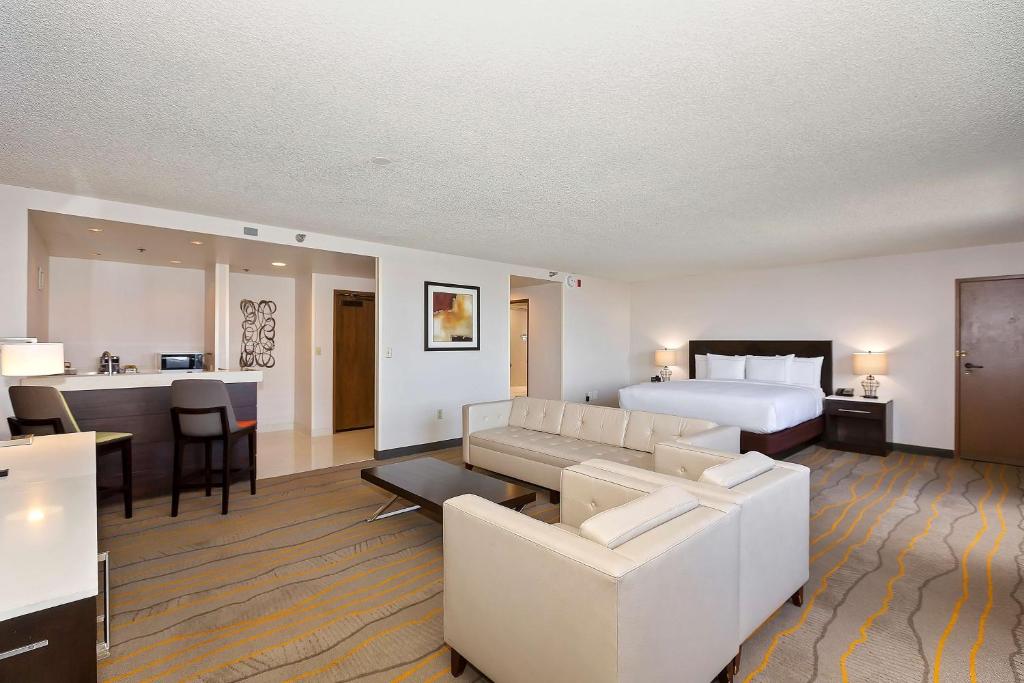 Doubletree by Hilton Whittier, Whittier (updated prices 2025)