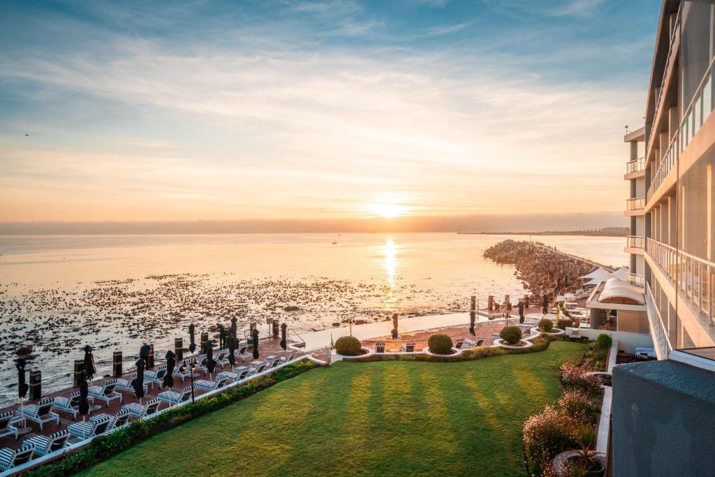 Radisson Collection Hotel, Waterfront Cape Town, Cape Town (updated ...