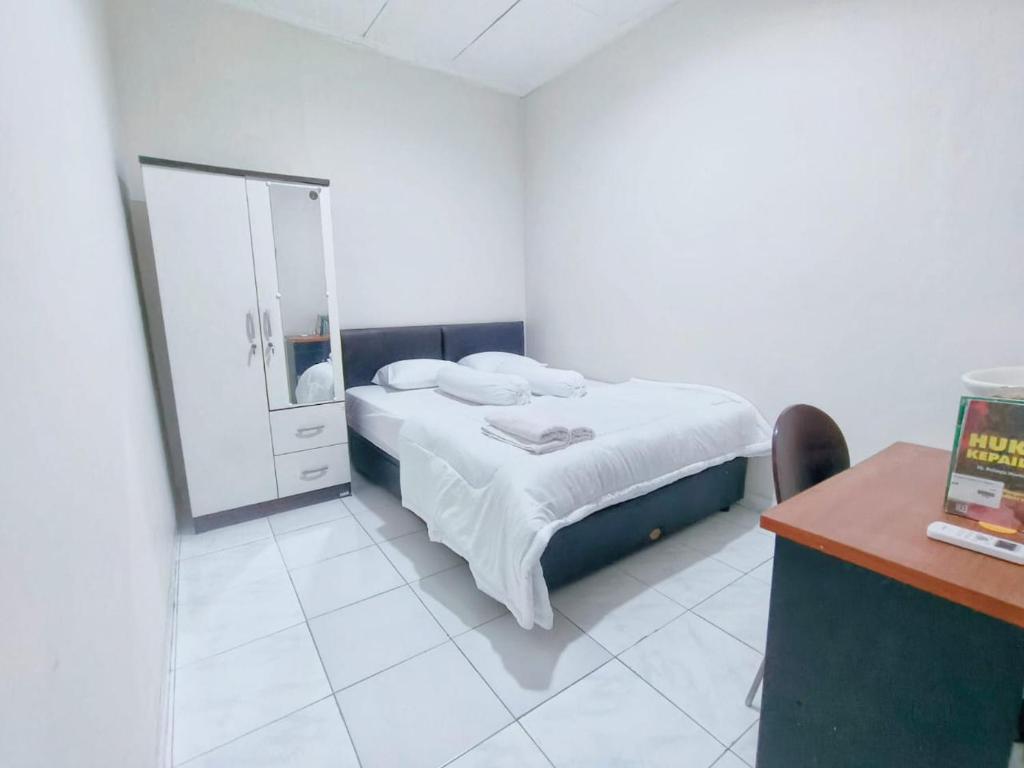 Kost Griya Asri by ecommerceloka, Jakarta (updated prices 2024)