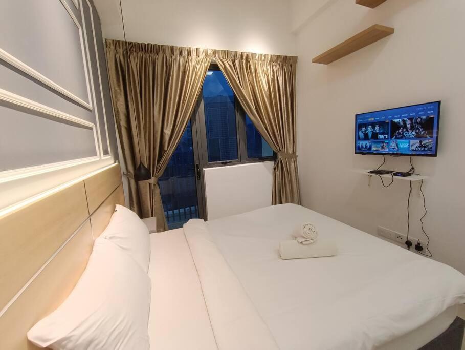 CL 27A Insta KLCC View & Infinity Pool View, Kuala Lumpur – Updated 2023 Prices