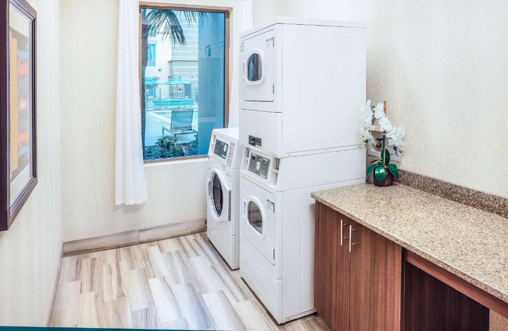 Hampton Inn & Suites by Hilton Mission Viejo Laguna San Juan Capistrano ...