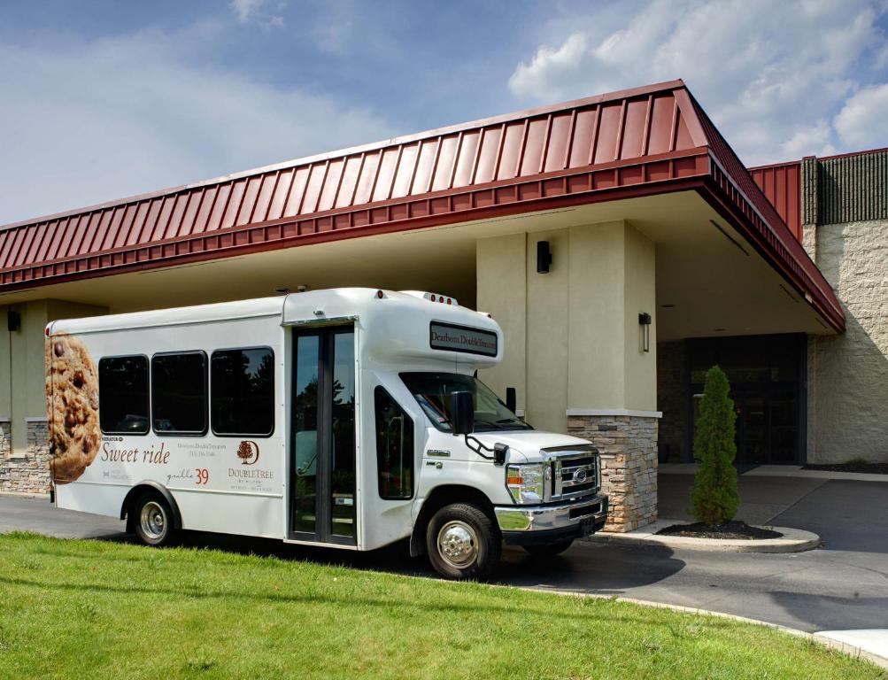 DoubleTree by Hilton Dearborn, Dearborn (updated prices 2025)