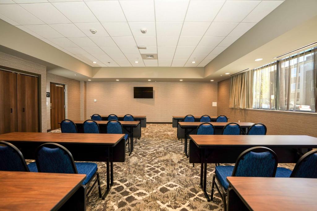 Hampton Inn & Suites Aurora South, Co, Aurora (updated prices 2025)