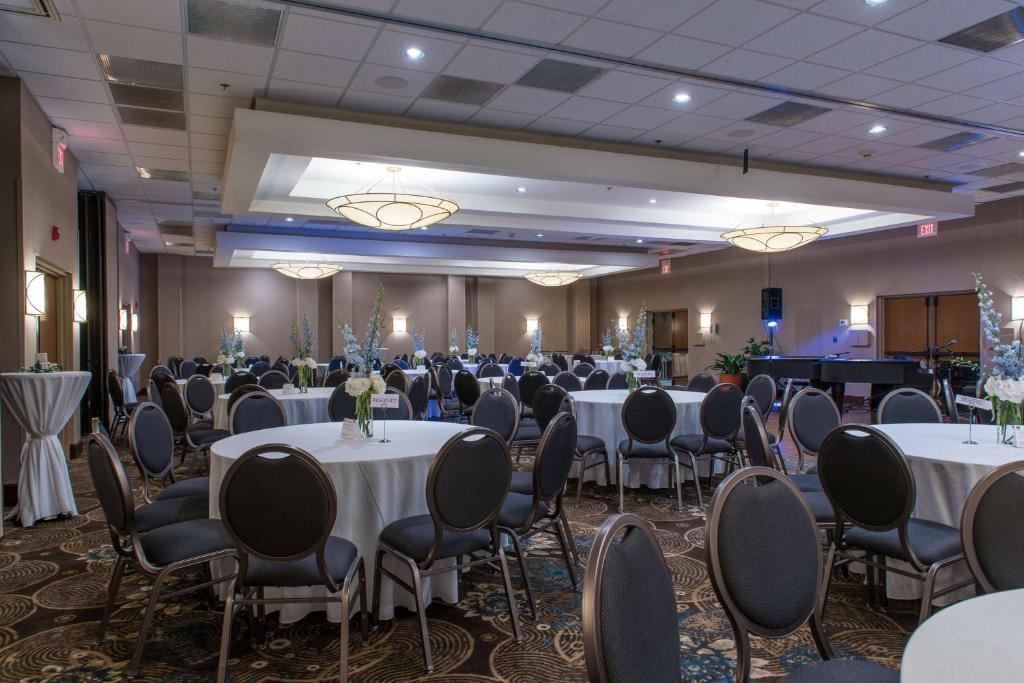 DoubleTree by Hilton Hotel Oak Ridge - Knoxville, Oak Ridge (updated ...