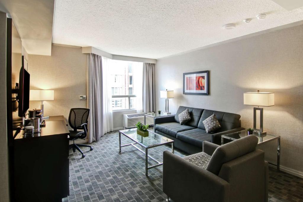 DoubleTree by Hilton Toronto Downtown, Toronto (updated prices 2025)