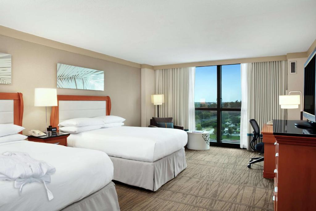 DoubleTree by Hilton Hotel Miami Airport & Convention Center, Miami ...