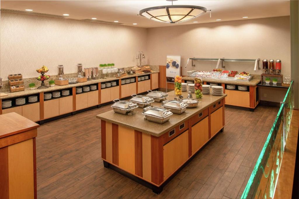 DoubleTree Suites by Hilton Seattle Airport/Southcenter, Tukwila ...