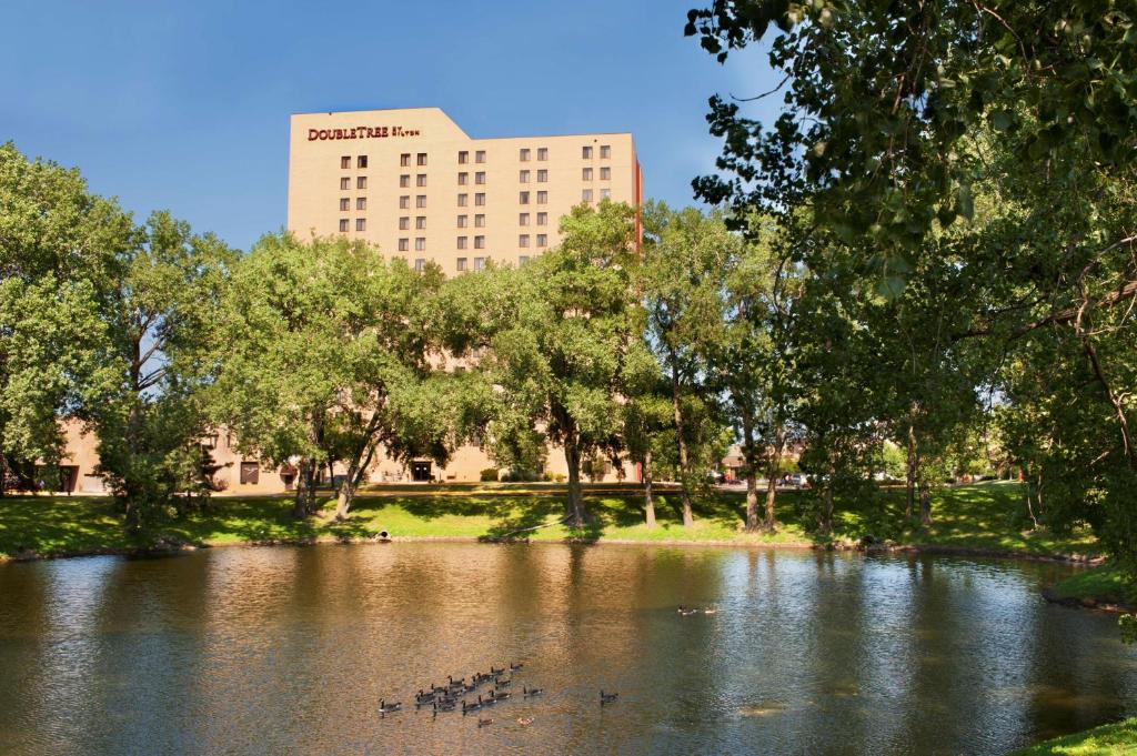DoubleTree by Hilton Minneapolis Park Place, Saint Louis Park (updated ...