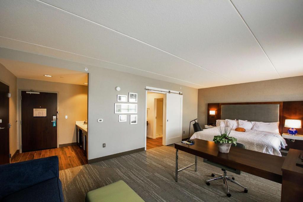 Hampton Inn & Suites/Foxborough/Mansfield, Foxborough (updated prices 2025)
