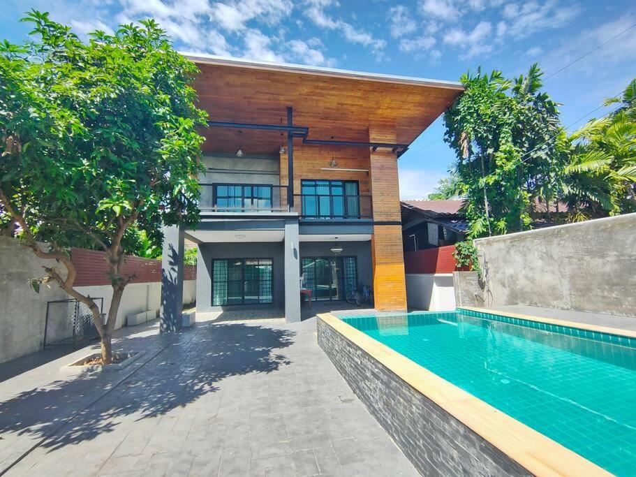 Exquisite Private Pool Villa 6BR, Chiang Mai (precios actualizados 2025)