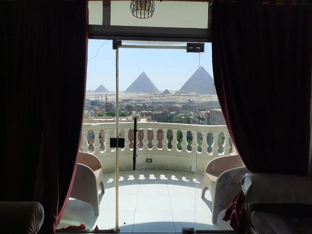 rousey pyramids view, Cairo (updated prices 2026)