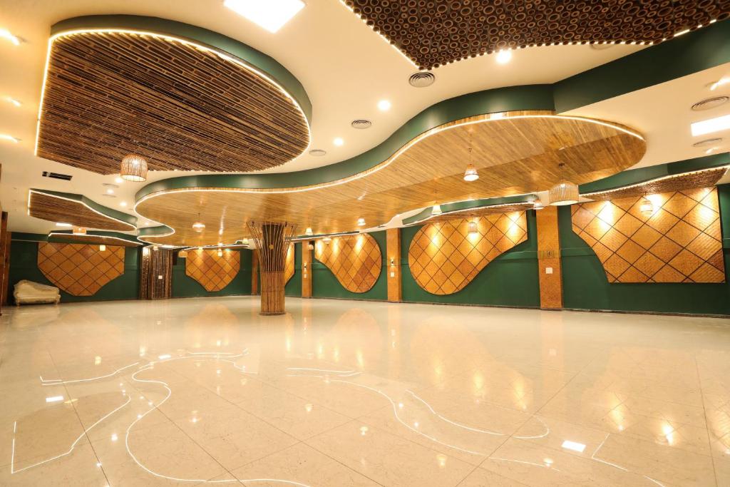 MJ Avyanna Resort & Convention Centre, Bengaluru, Bangalore (updated ...