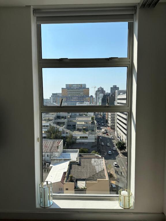 Studio corner unit in the heart of CBD, Cape Town (updated prices 2025)