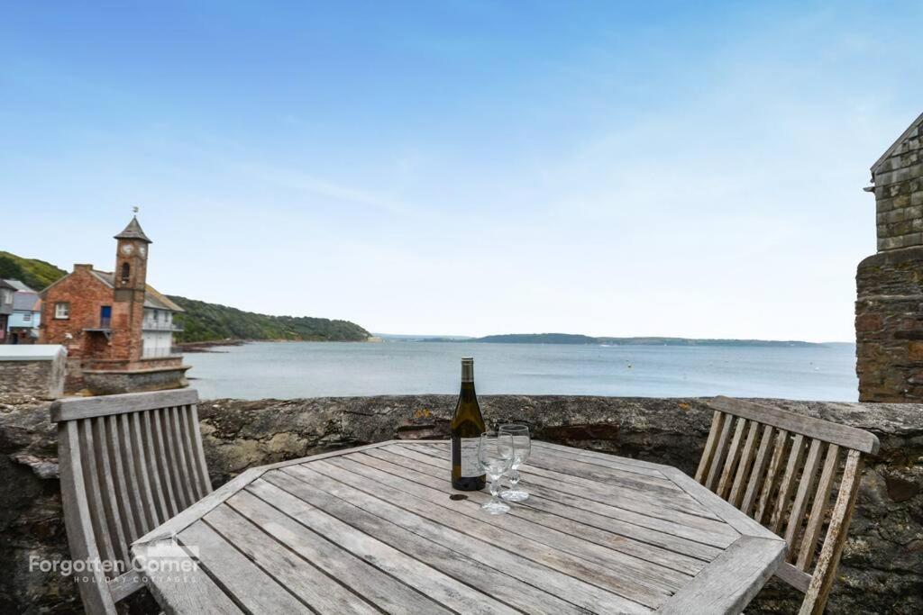 April Cottage, Cawsand - Beach front, Cawsand (updated prices 2026)