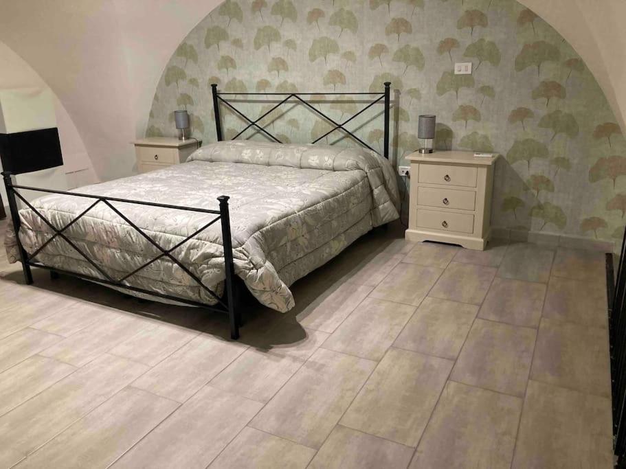 Center and station, Bari (updated prices 2025)