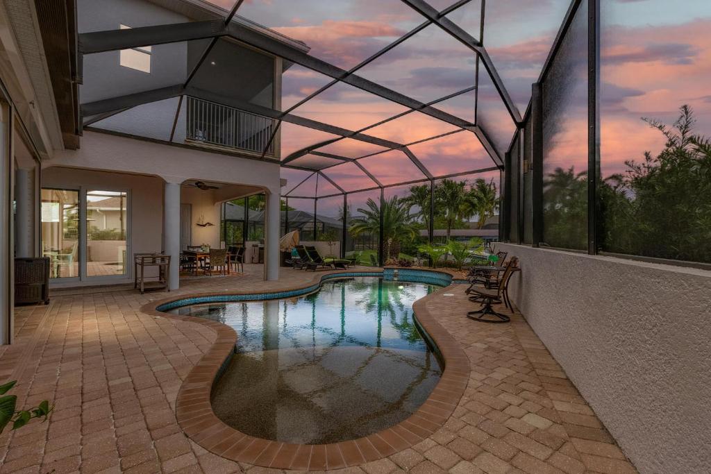 Game Room with Pool Table, Heated Pool, Gorgeous view & Gulf Access ...