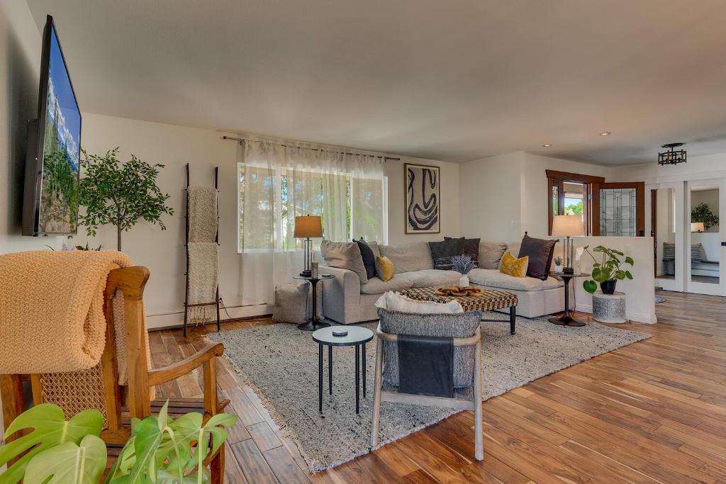 @ Marbella Lane - Eccentric 4BR Modern Ranch Home, Reno (updated prices ...