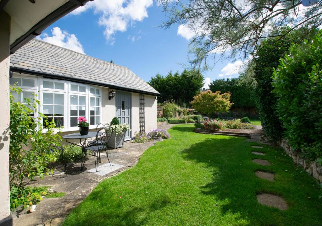 Chantry Place, Long Melford (updated prices 2025)