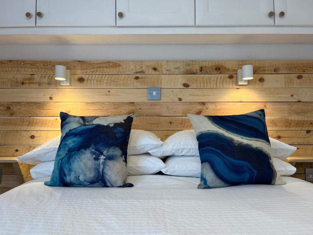 Cornish Beach Lodge, Torpoint (updated prices 2025)