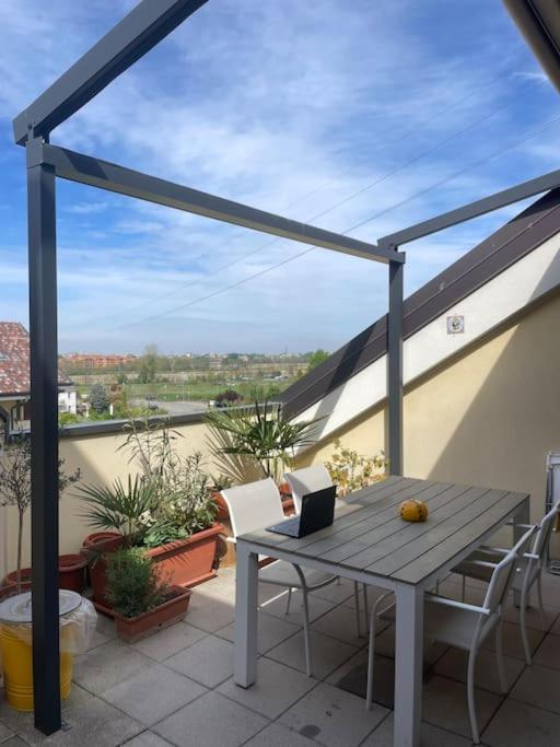 Flat with terrace close to Forum and Milanofiori Metro, Assago (updated ...