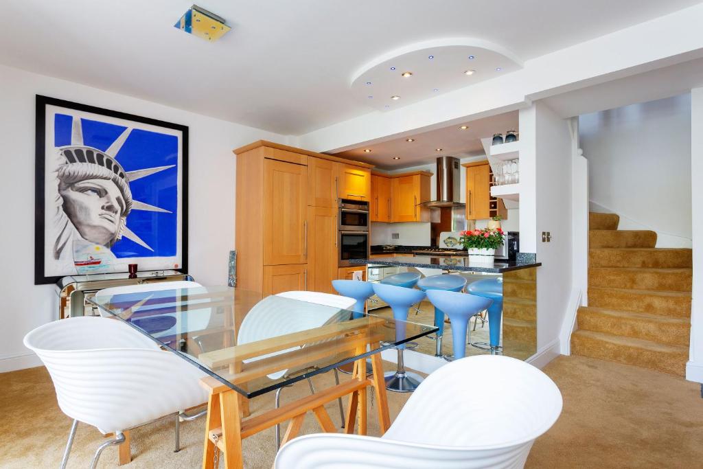 Veeve - Canalside Comfort, London (updated prices 2026)