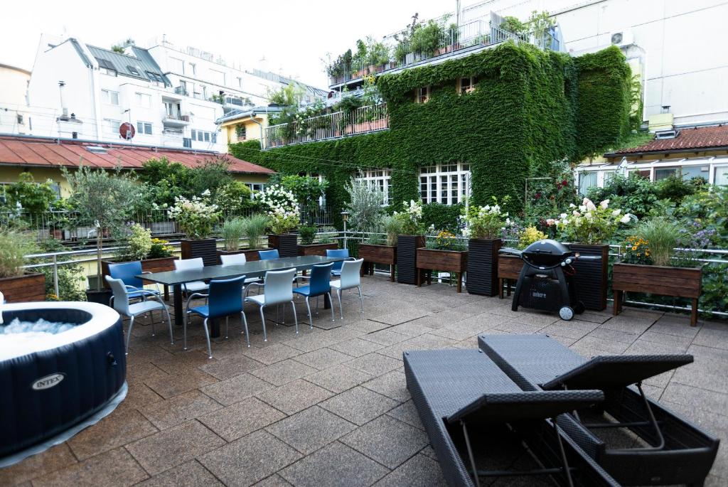 Dream apartment, terrace, parking available, Vienna (updated prices 2026)