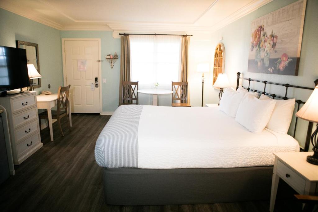 Sea Otter Inn, Cambria (updated prices 2025)