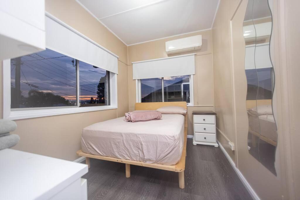 Detached Balcony Room with Shared Bathroom, Brisbane (updated prices 2025)