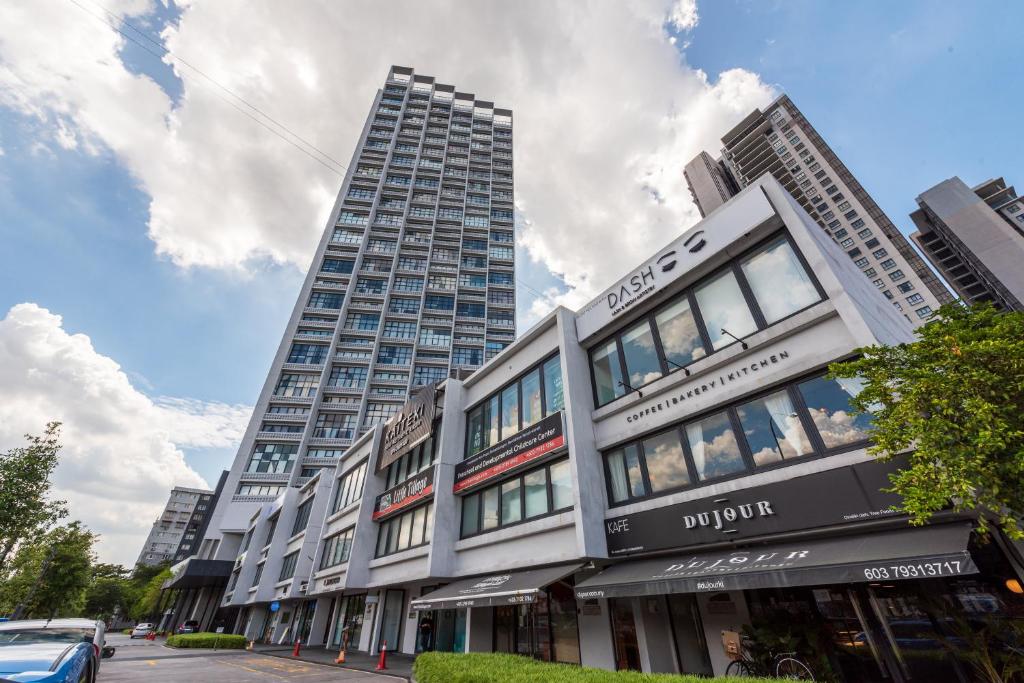 Sunny Urban Studio Oasis 4Pax The Hub SS2,PJ by Verano, Petaling Jaya ...