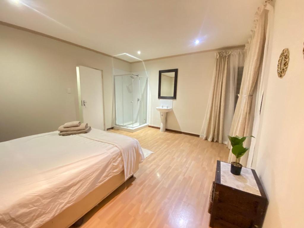 Siena Sun Guesthouse Rooms and Breakfast Option, Midrand (updated ...