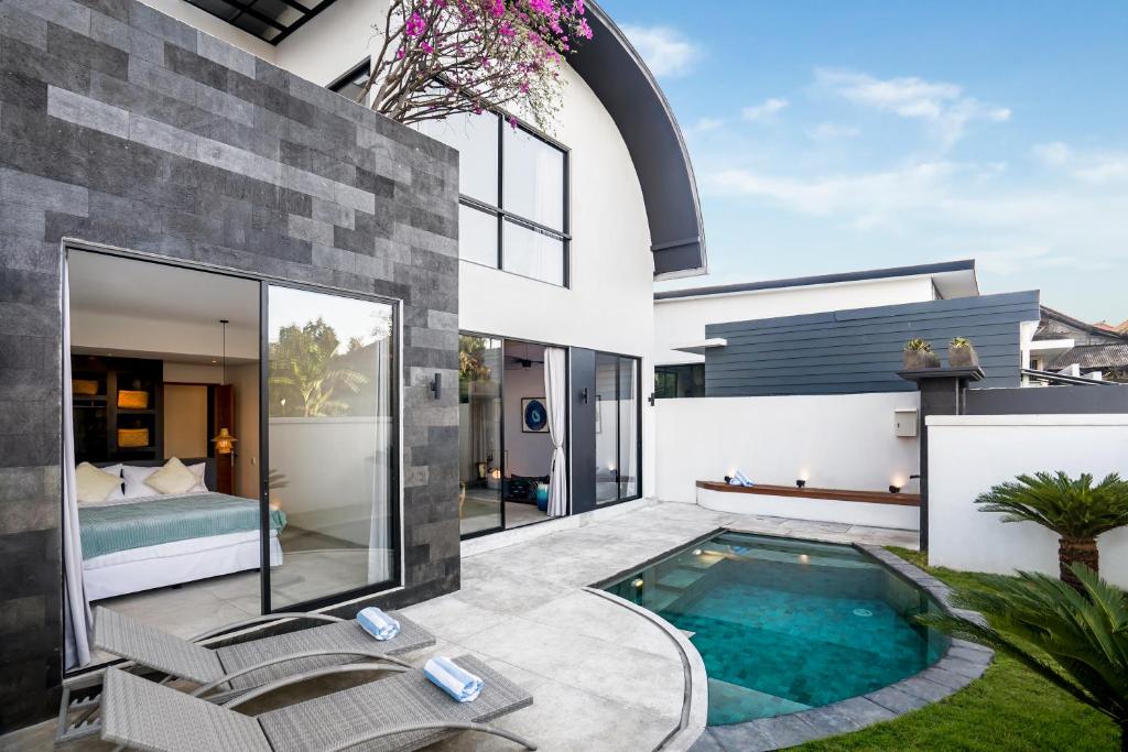 Mr. & Mrs. W Pererenan, Canggu (updated prices 2025)