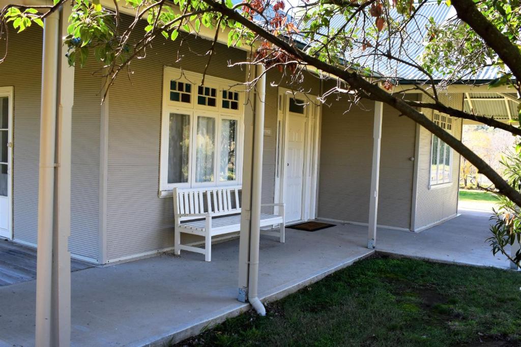 Roma Cottage on Roma Orchard, Moonan Flat (updated prices 2025)