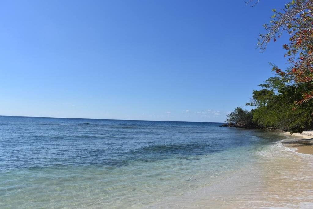 Irie Vibes by the beach, Negril (updated prices 2025)