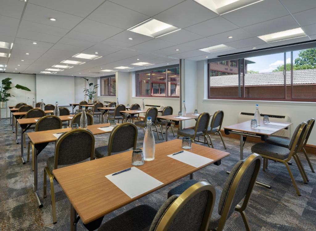Delta Hotels by Marriott Swindon, Swindon (updated prices 2025)