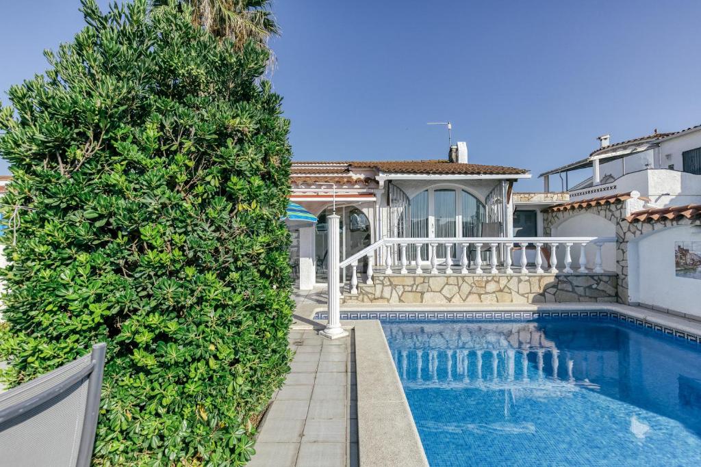 Casa Marisol Mit Pool, Empuriabrava (aktualisierte Preise für 2024)